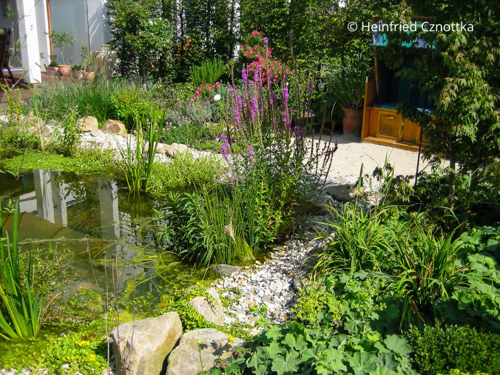 Naturnahes Gärtnern: die Plakette "Natur im Garten" – Einfach Garten